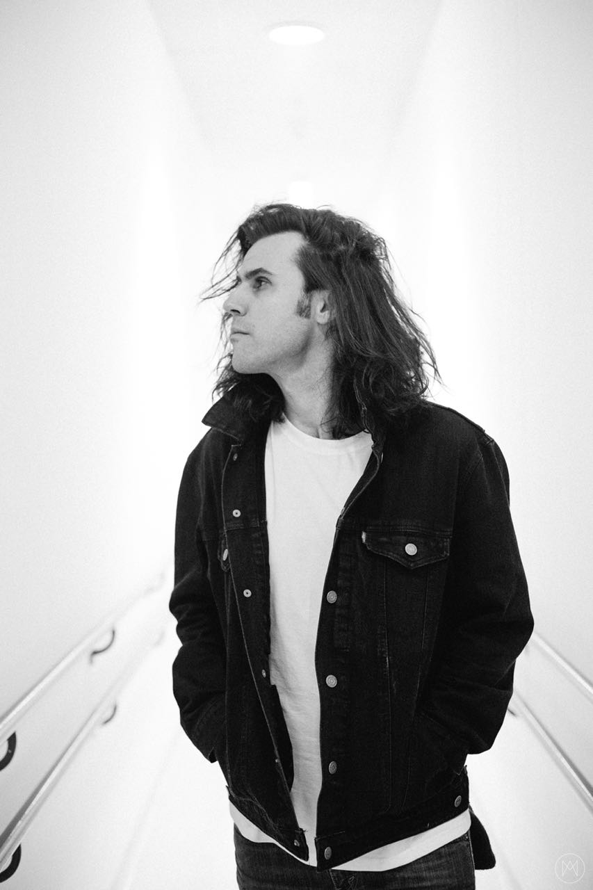 Jonathan Correa apresenta “Voz & Reação” em Porto Alegre – No Palco