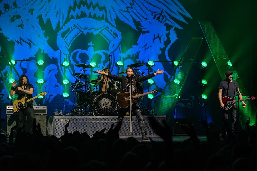 Queen Extravaganza, tributo ao Queen, se apresenta pela primeira vez em ...